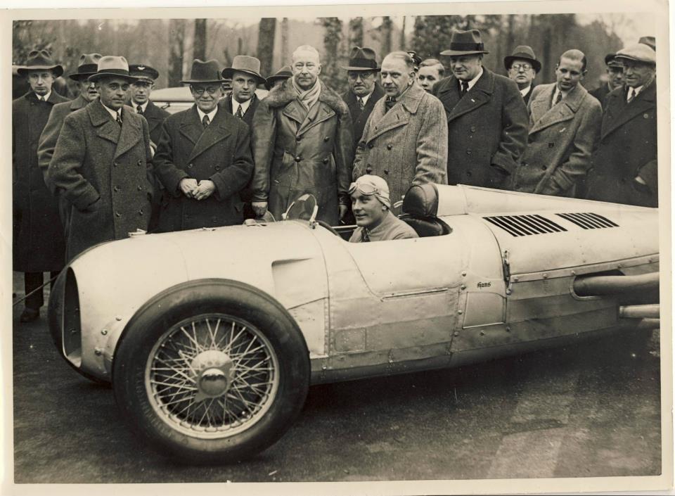 Auto-Union: world speed records | Porsche cars history