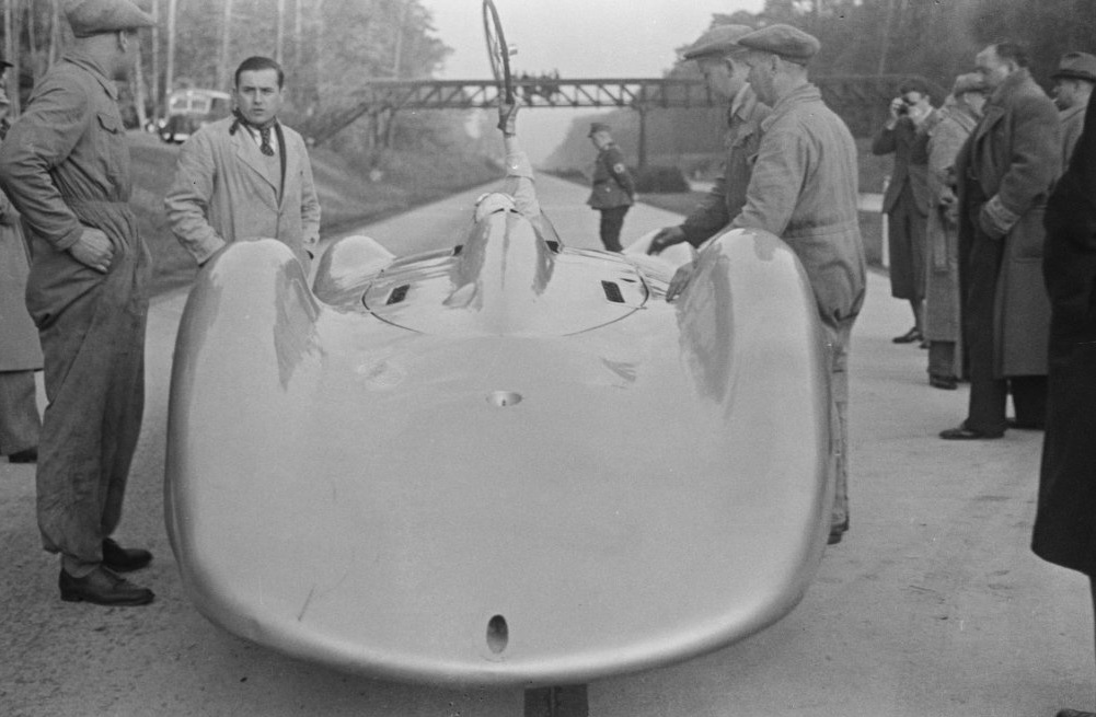 Auto-Union: world speed records | Porsche cars history